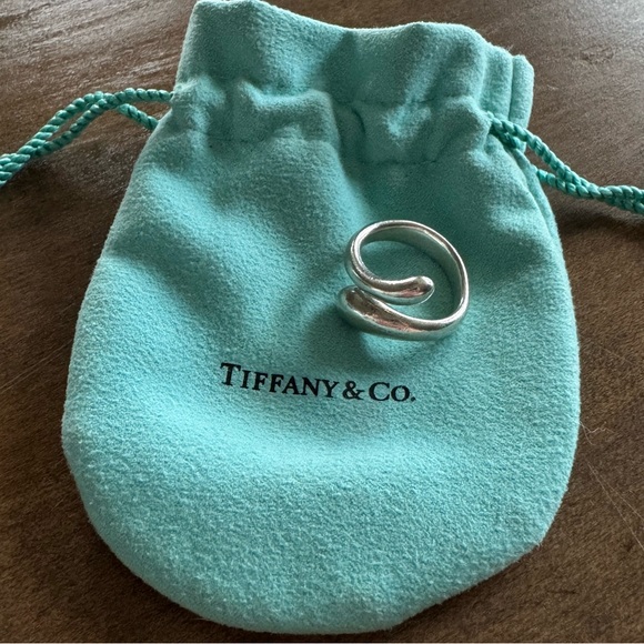 Tiffany & Co. | Jewelry | Tiffanys Elsa Peretti Teardrop Ring Sterling ...